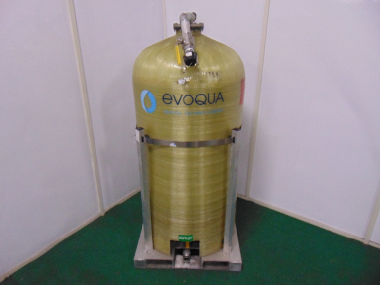 USED Fiberglass Tank | repurposedMATERIALS